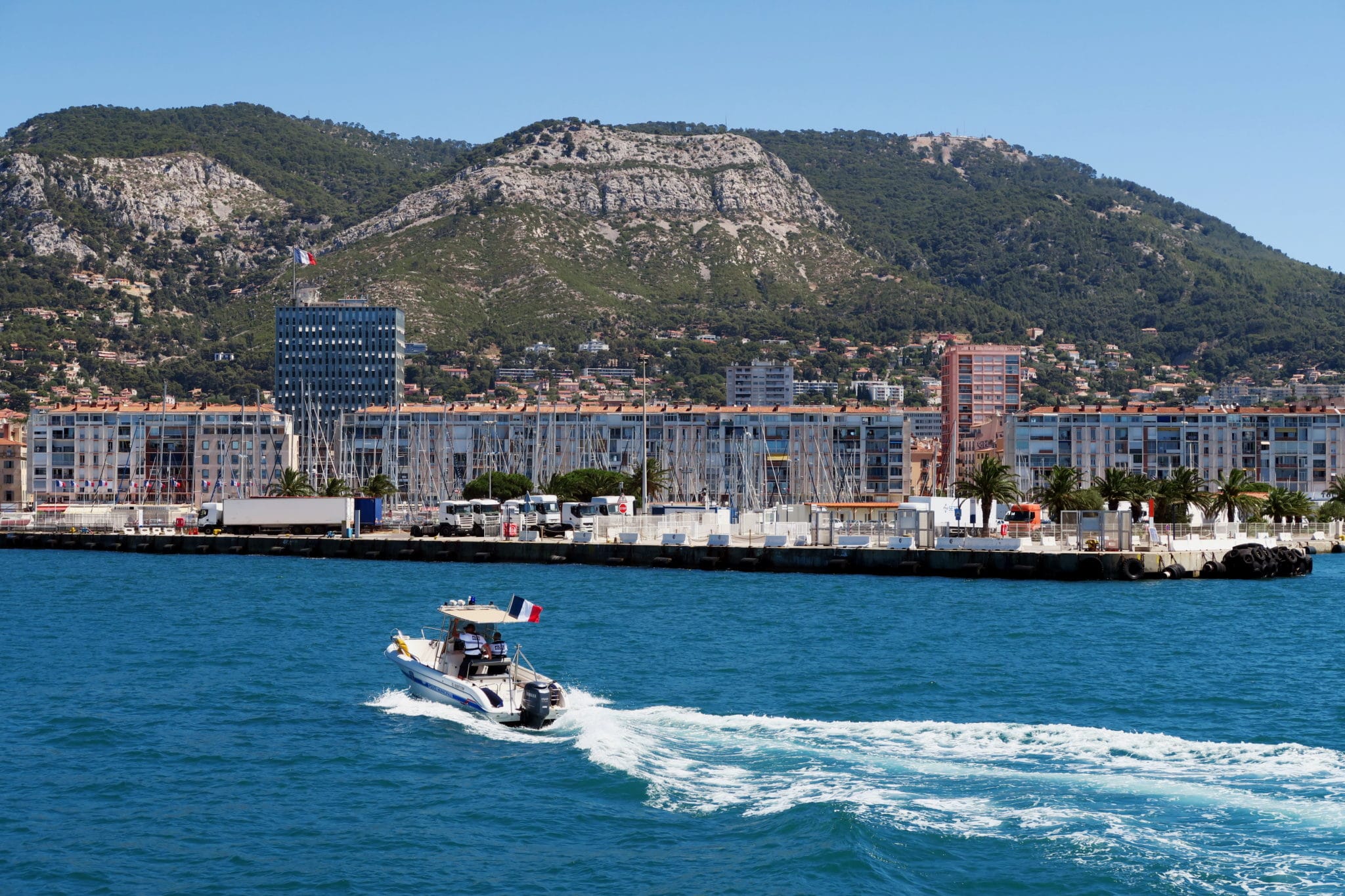 5 reasons to explore Toulon, my scuba home in France